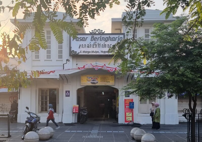 PASAR BERINGHARJO - Trias Kuncahyono